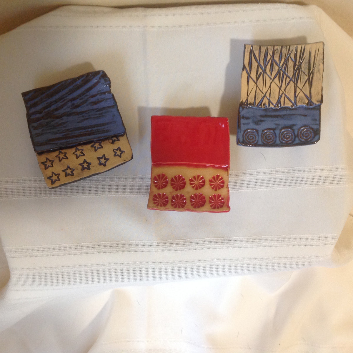 Unique Pottery – Robin Dainty Pottery